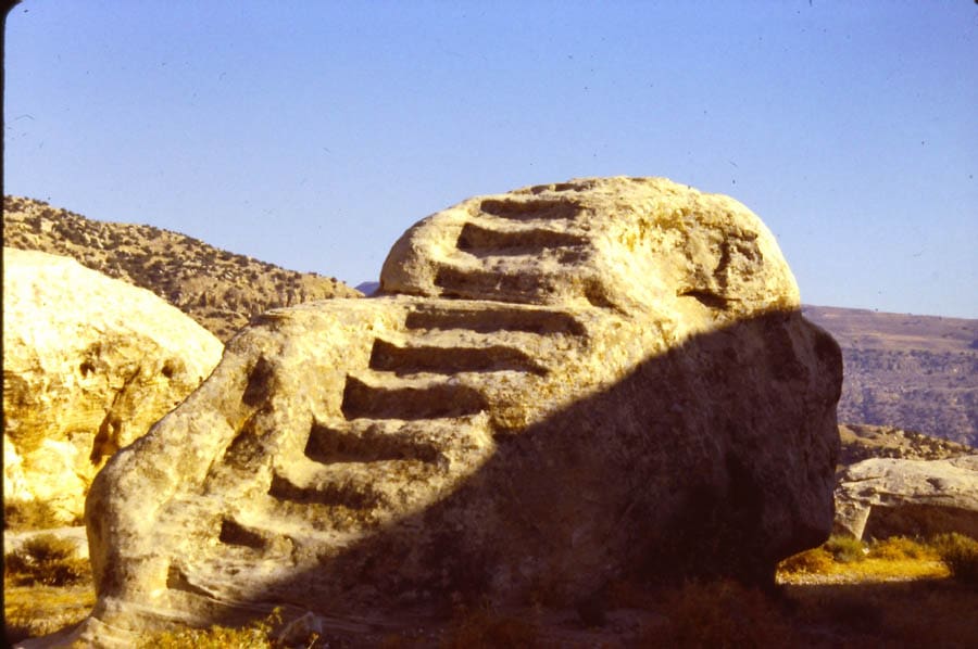 The Edomite Stronghold of Sela - Biblical Archaeology Society