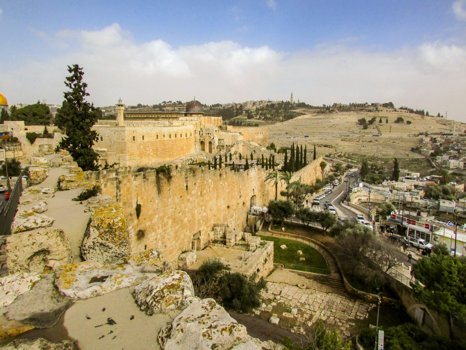 OnSite: The Walls of Jerusalem - Biblical Archaeology Society