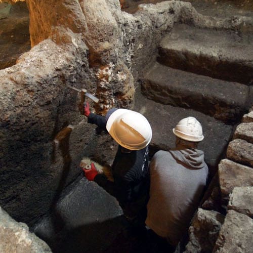 Ancient Ritual Bath Found Near Western Wall - Biblical Archaeology Society